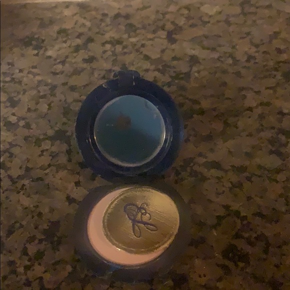 Makeup | Este Lauder Pressed Powder Honey Glow | Poshmark